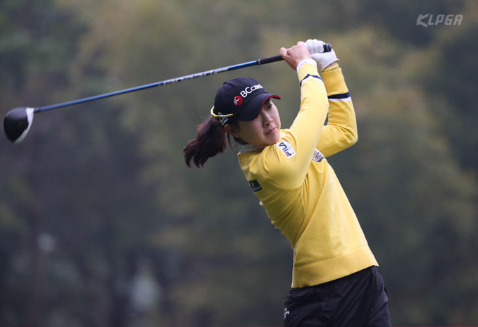박성현·이정민, 올 시즌 KLPGA ‘대세’를 향한 진검 승부 - 브릿지경제