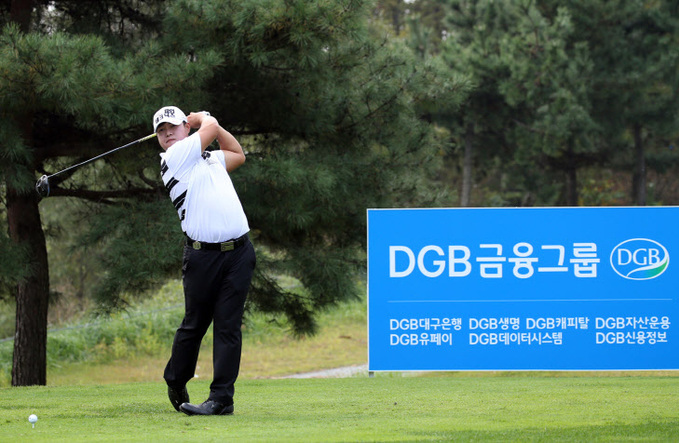 윤정호·서형석, KPGA DGB금융그룹 대구경북 오픈 첫날 9언더파 63타 공동선두 - 브릿지경제