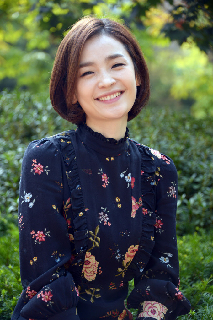 [Pair Paly 인터뷰] ‘이유’가 필요 없는 이름, 연극 ‘비’(BEA) 김광보 그리고 전미도 - 브릿지경제