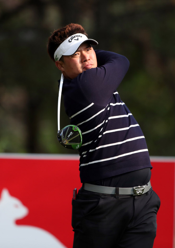 ‘60타의 사나이’ 이승택, KPGA 코리안 투어 최종전 카이도 투어 챔피언십 둘째 날 단독 선두