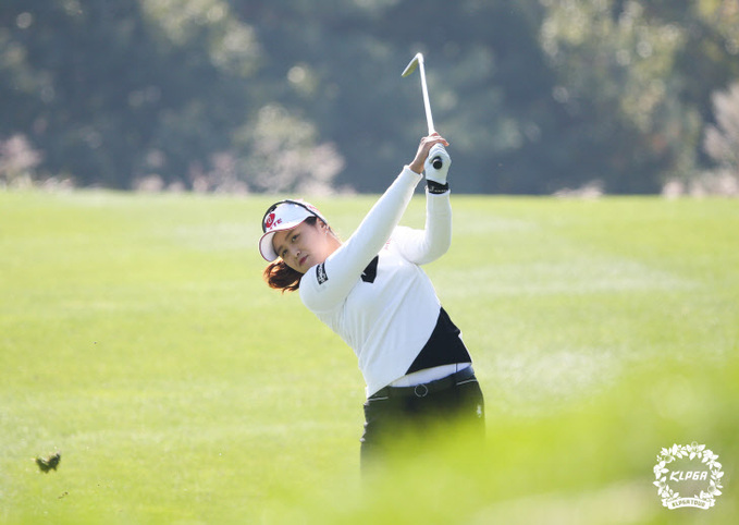 우승 없이 대상 1위·2위 최혜진·임희정, KLPGA 휴엔케어 여자오픈서 시즌 첫 승 “내가 먼저” - 브릿지경제