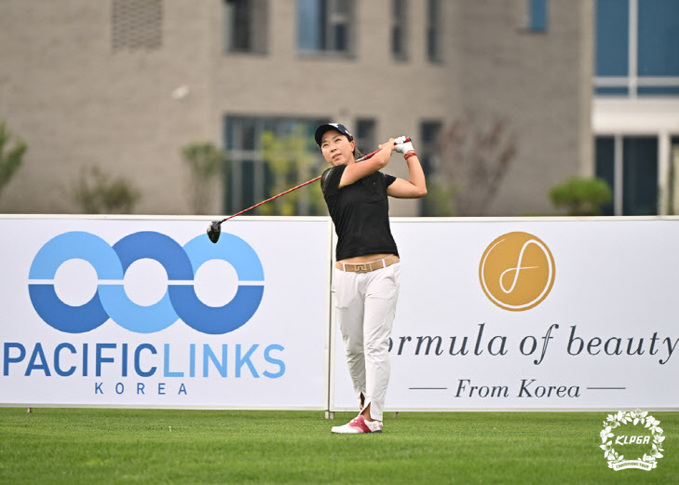 김민기, KLPGA PLK 챔피언스 클래식 1차전서 우승 - 브릿지경제