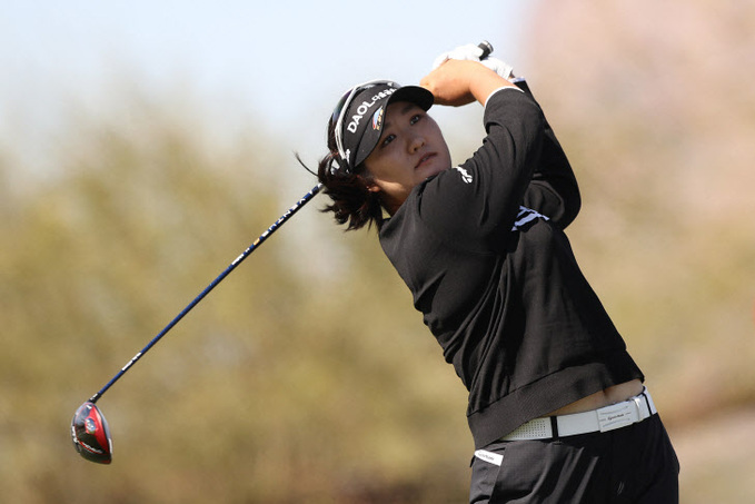 LPGA 투어 데뷔전 톱 10 유해란, 여자 골프 세계 랭킹 ‘톱 50’…고진영은 3위 - 브릿지경제