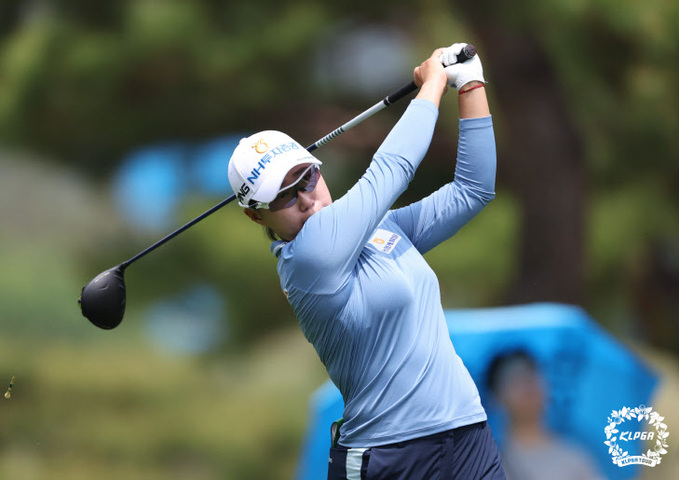 ‘데뷔 첫 승’ 정윤지, KLPGA 투어 E1 채리티오픈서 2연패 도전 - 브릿지경제