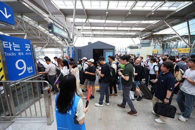 [포토] 서울지하철 1호선 및 KTX 운행 재개