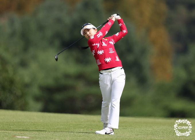 ‘상금·대상 1위’ 이예원, KLPGA 투어 메이저 하이트진로 챔피언십 2라운드 1위로 올라 - 브릿지경제