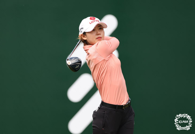 ‘신인’ 황유민, KLPGA 동부건설·한국토지신탁 챔피언십 3라운드도 1위…시즌 2승 향해 순항