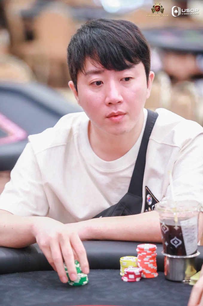 홍진호, 또 포커 대회 우승…상금 2억 4천만원 - 브릿지경제