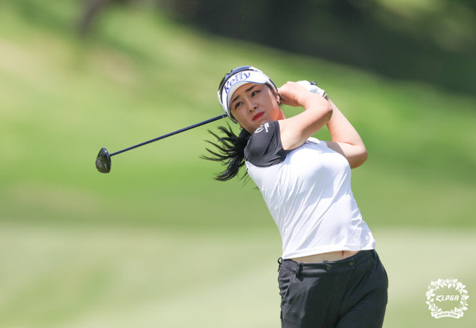 ‘승승장구’ 이예원, KLPGA 두산 매치플레이 4강 진출…윤이나와 결승 진출 다퉈 - 브릿지경제