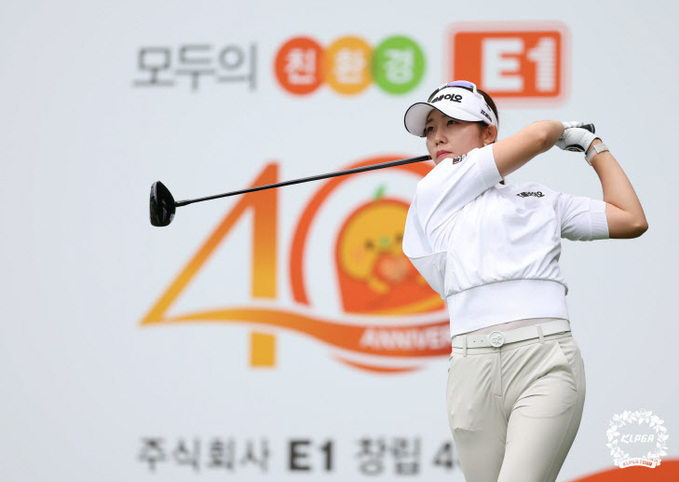 배소현, KLPGA 투어 E1 채리티 오픈 2라운드 1위…데뷔 154번째 대회서 첫 우승 바라봐 - 브릿지경제