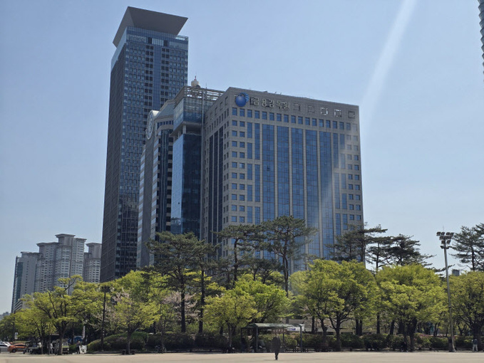 자산운용사 1Q 순익 전년 동기비 30%↑…MMF·ETF 성장 주효 - 브릿지경제