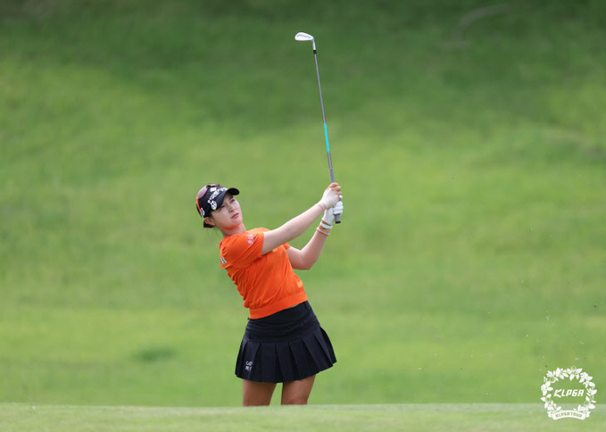 박현경, KLPGA 투어 BC카드·한경 레이디스컵 4차 연장전 끝에 우승…‘시즌 2승·통산 6승’ - 브릿지경제