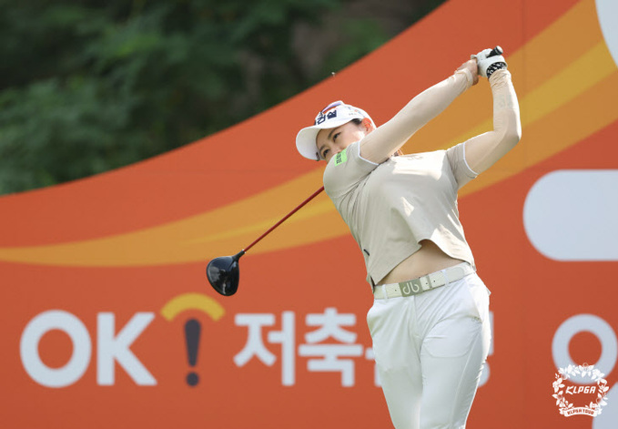 54홀서 버디 노승희, KLPGA 투어 OK저축은행 읏맨 오픈 3타 차 역전 우승…시즌 2승째 - 브릿지경제