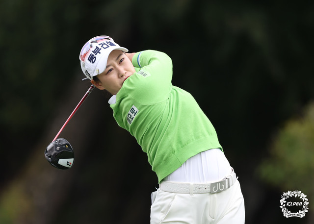 지한솔, KLPGA 투어 덕신EPC·서울경제 레이디스 클래식서 우승…‘시즌 첫 승·통산 4승’ - 브릿지경제