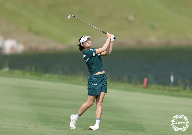 방신실·이가영·한진선·윤수아·정지효, KLPGA 투어 셀트리온 퀸즈 마스터즈 2라운드 공동 1위 - 브릿지경제