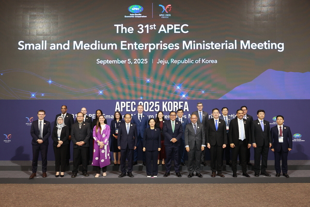 韓 주도 ‘제주 이니셔티브’ APEC서 채택…한성숙 장관 “단순 선언 아닌 성과지향형 협력” - 브릿지경제