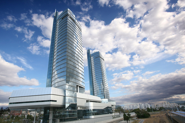 코레일, 추석 연휴 기간 KTX 등 50% 할인 상품 판매 - 브릿지경제